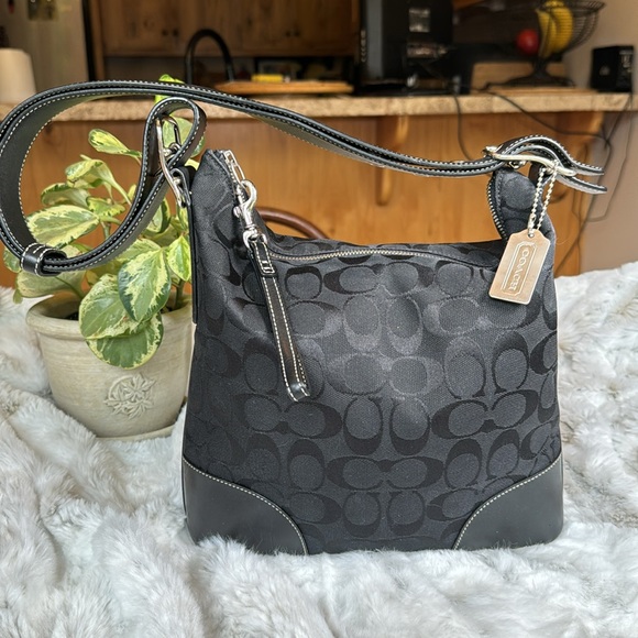 Coach | Bags | Coach Vintage Black Signature Canvas Hobo Crossbody ...